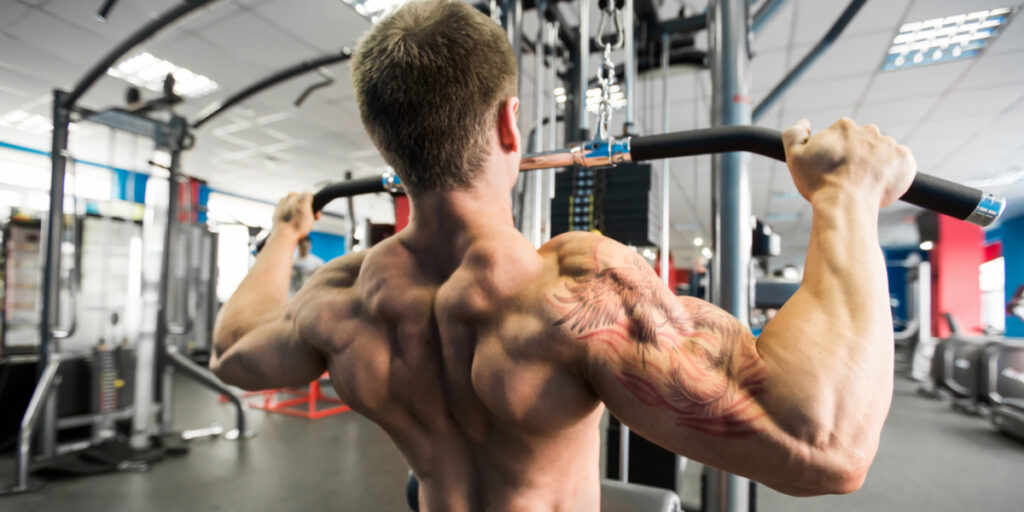 ¿Cómo hacer correctamente el Jalón al Pecho?